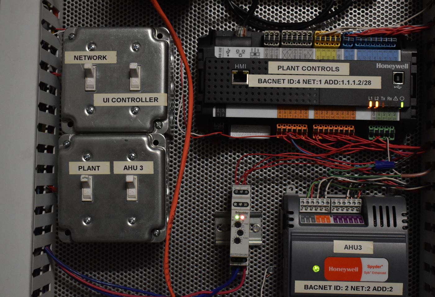 New Year’s Resolution: Upgrade Your HVAC Controls | Estes Services