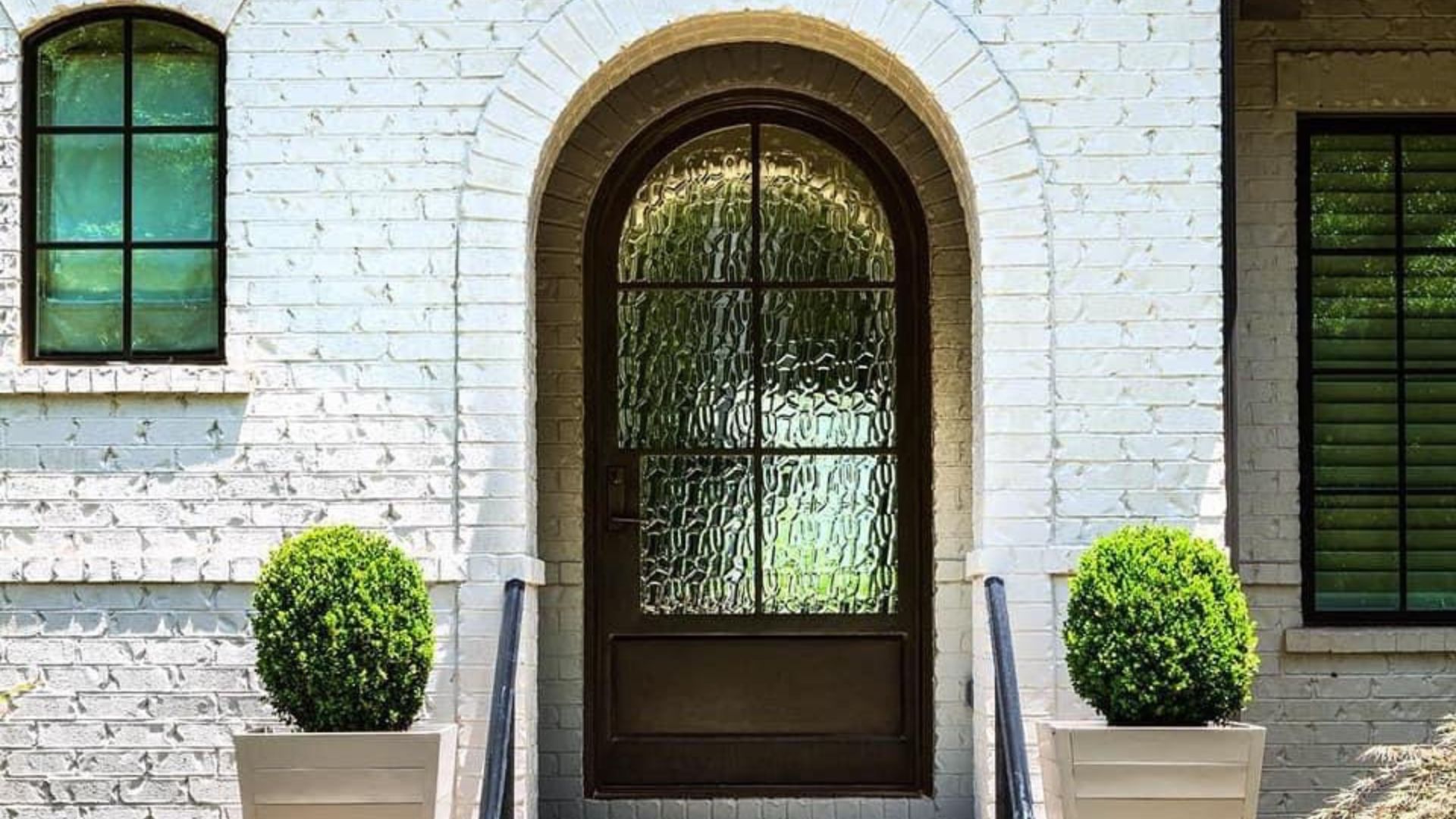 Make a Statement with These Modern Entry Door Design Ideas | North ...