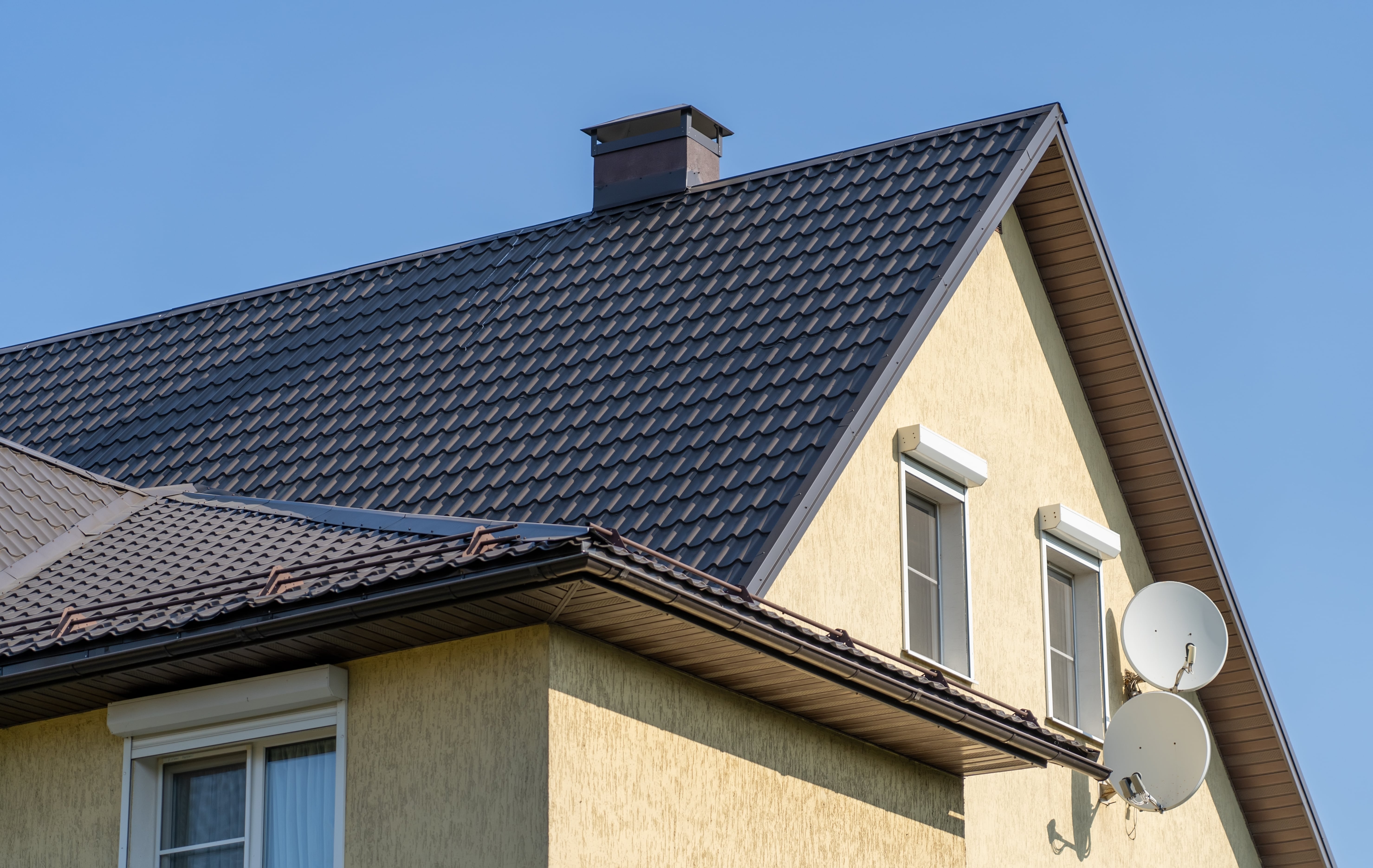 Hiring the Right Roofing Contractor - Tips for a Secure Roof