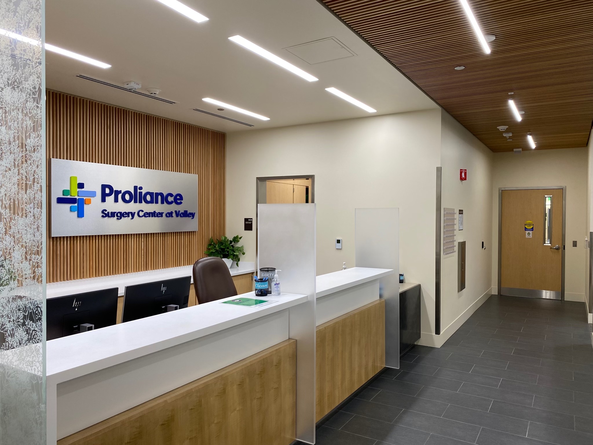 Why Have Your Joint Replacement At Proliance Surgery Center At Valley ...