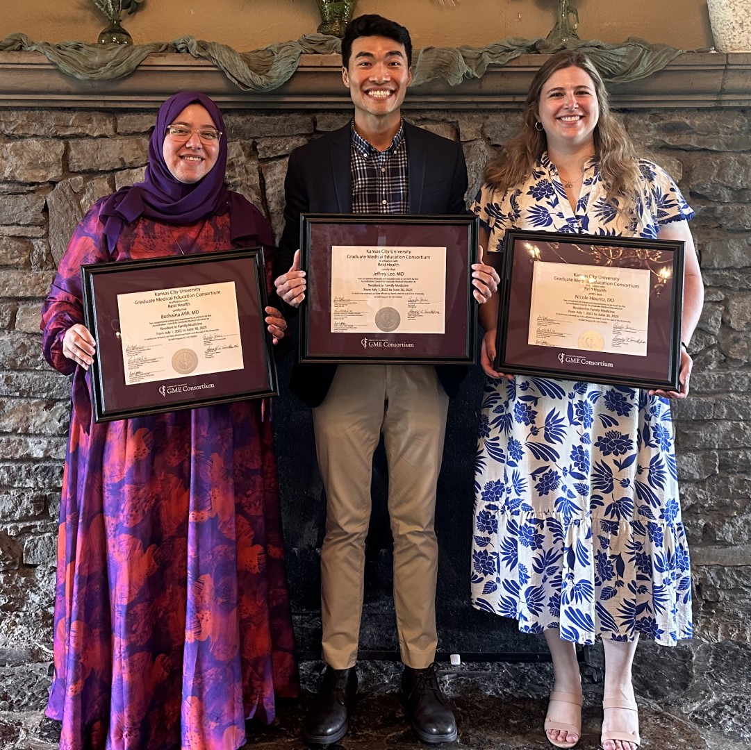 3 graduate from residency program with 1 to return to Reid | Reid Health