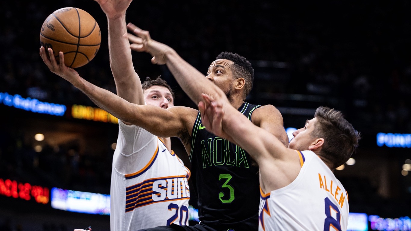 Booker & KD Score 78 Combined Points at the Smoothie King Center ...